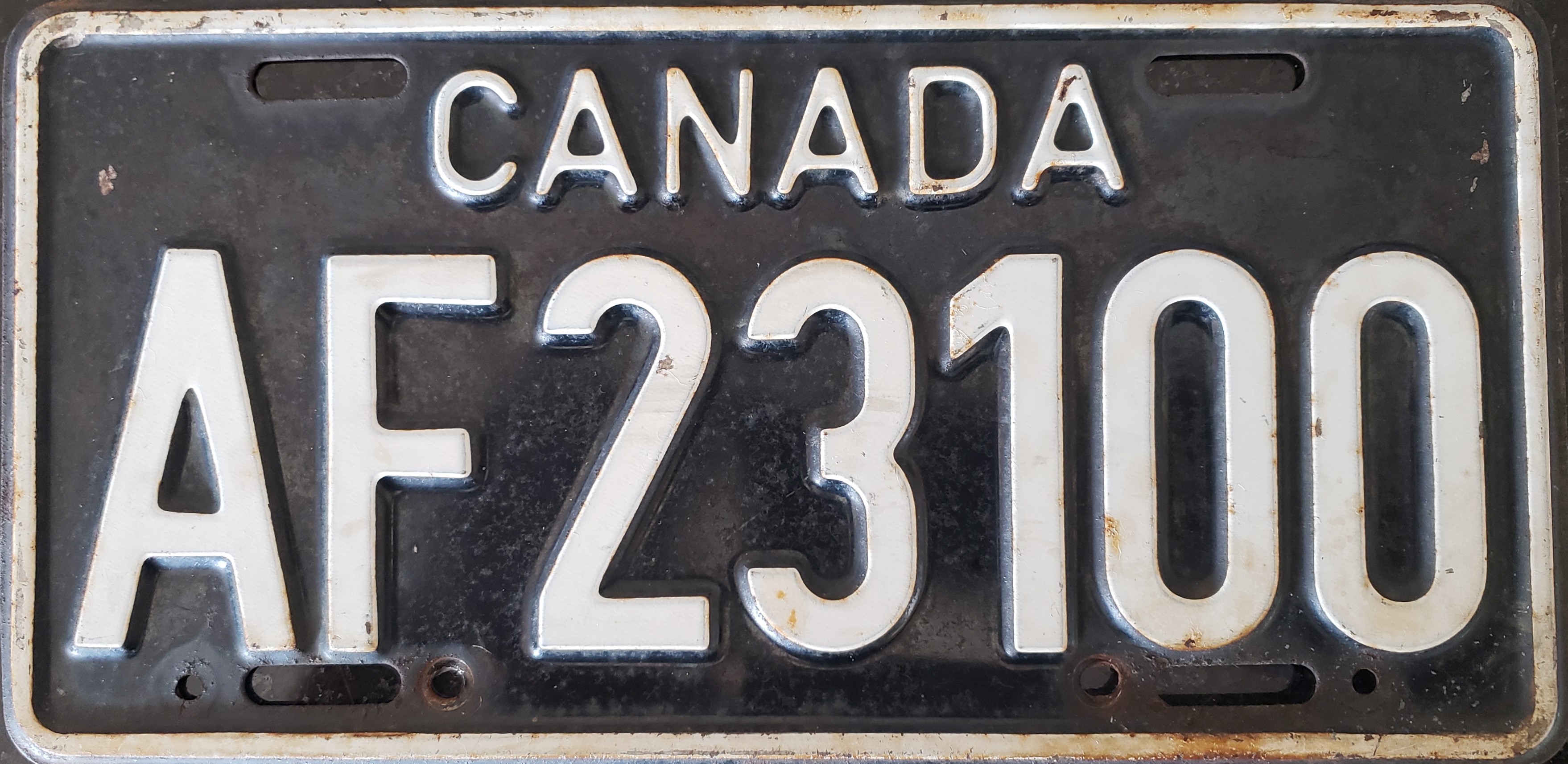 Canadian Military License Plates - POMV Plates