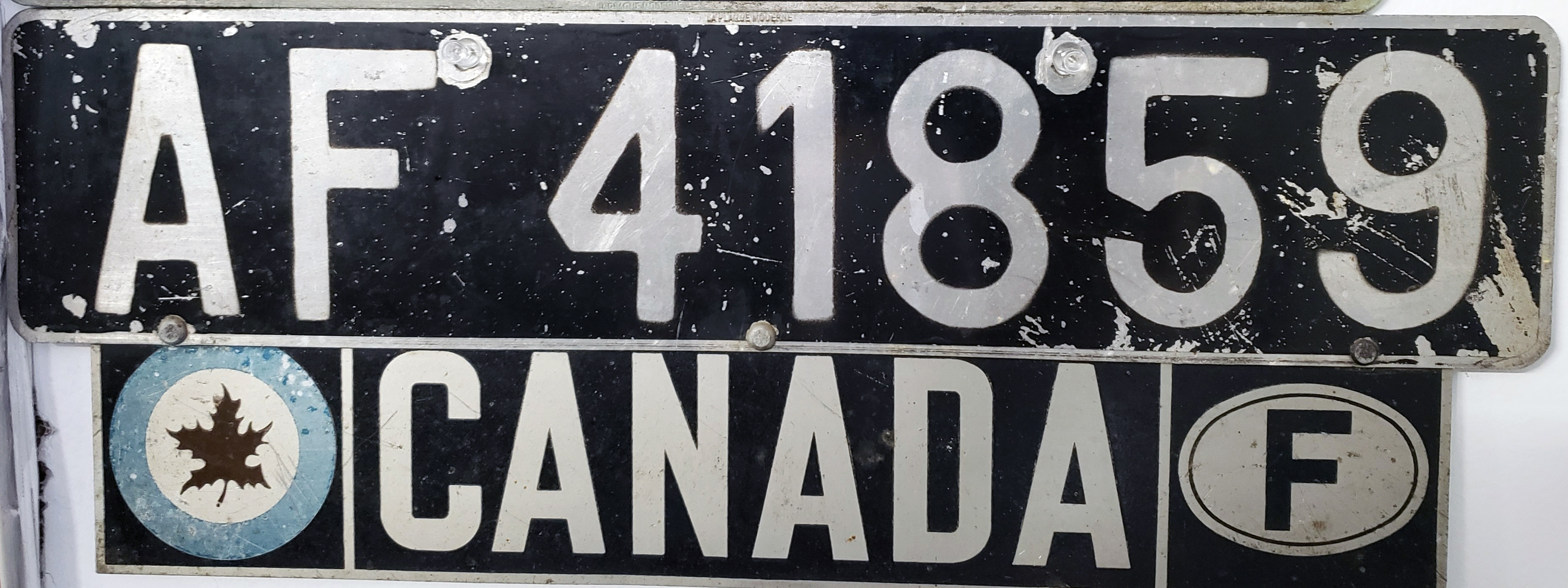 Canadian Military License Plates - POMV Plates
